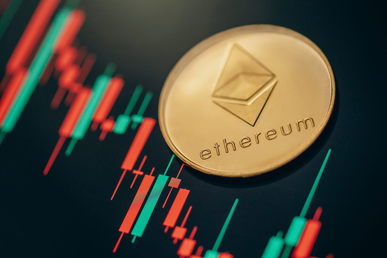 Analist: Ethereum koers zal Bitcoin overtreffen en stijgen richting $10.000 - Newsbit